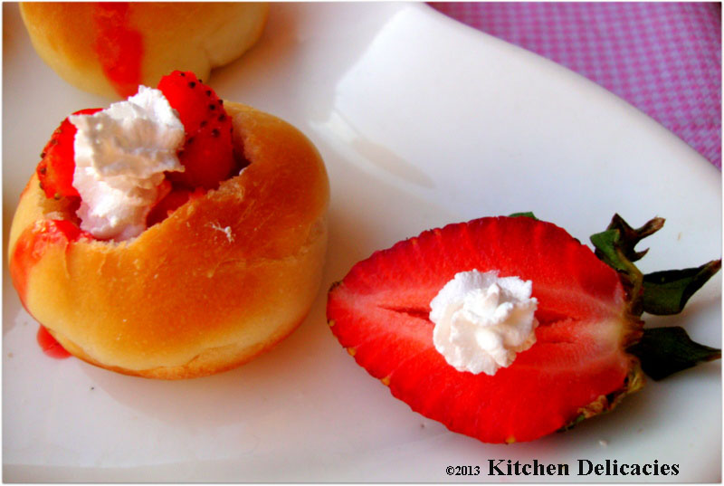 Strawberry Buns | Kitchen Delicacies