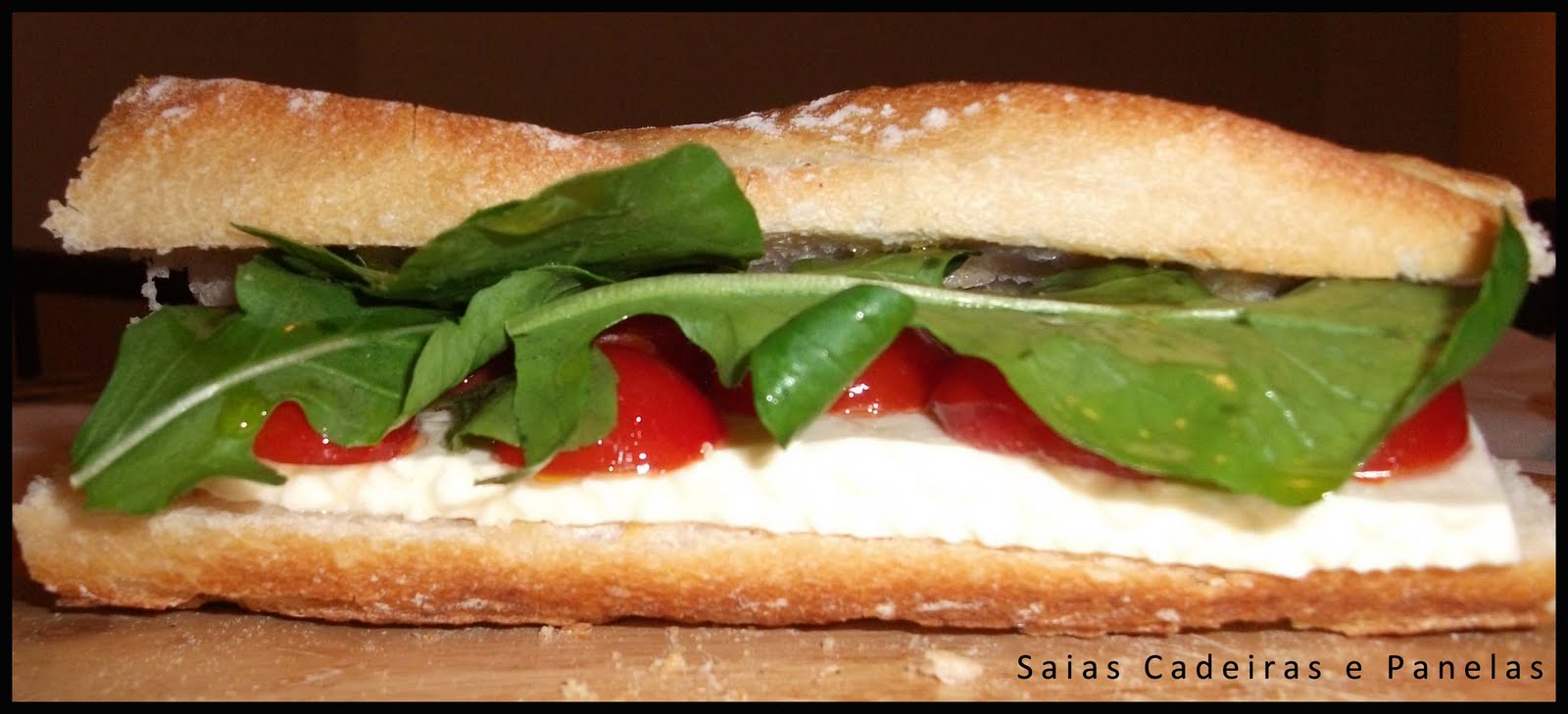 Saias,Cadeiras e Panelas: Lanches Simples e Saborosos