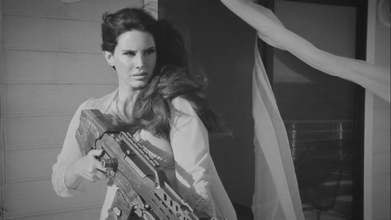 Lana del Rey - High By The Beach (crítica)