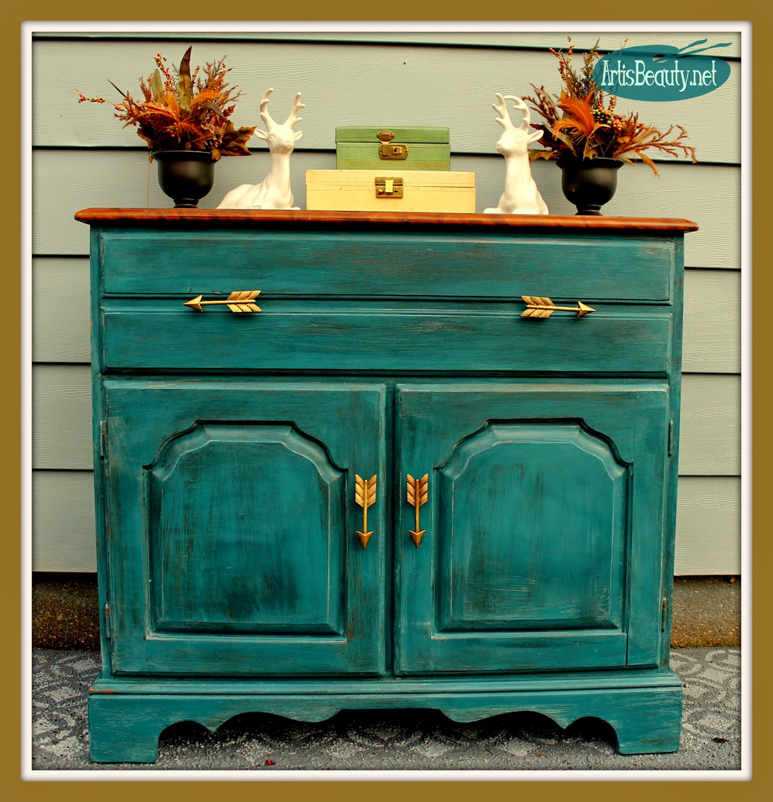 ART IS BEAUTY: Teal Buffet Makeover AKA "THE GOLDEN ARROW"