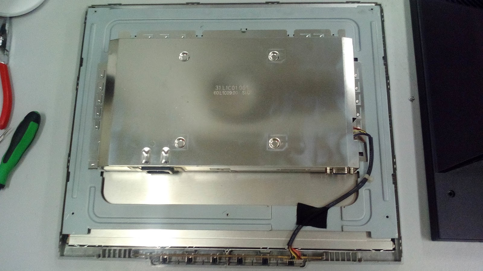 Imos lonxe: DESMONTAJE DE UN MONITOR (MONITOR DISASSEMBLY) BENQ Q7T4