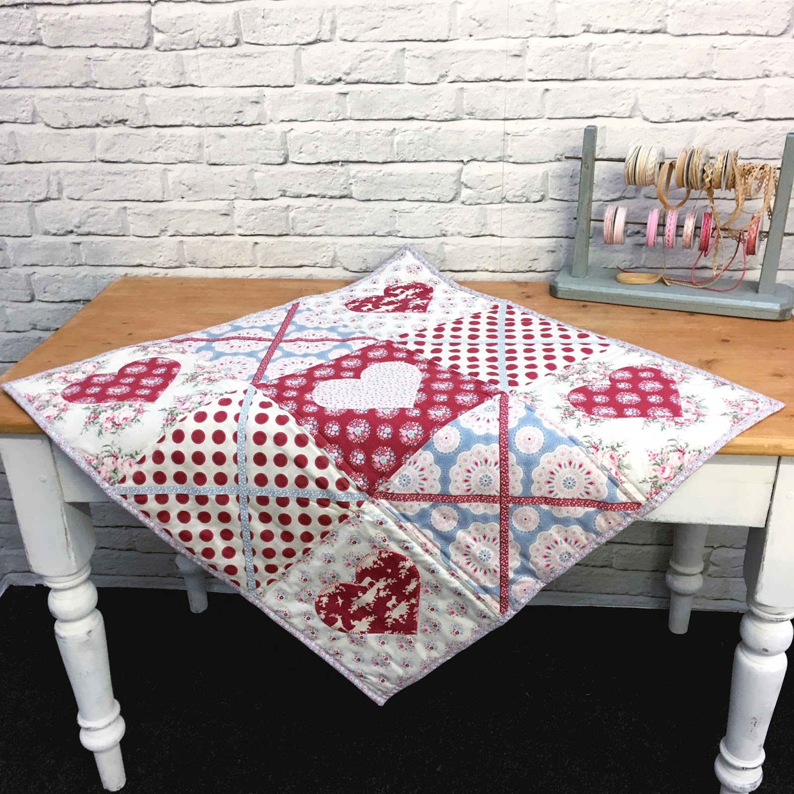 Sewing Quarter ~ projects and Tilda quilt / CHARM ABOUT YOU