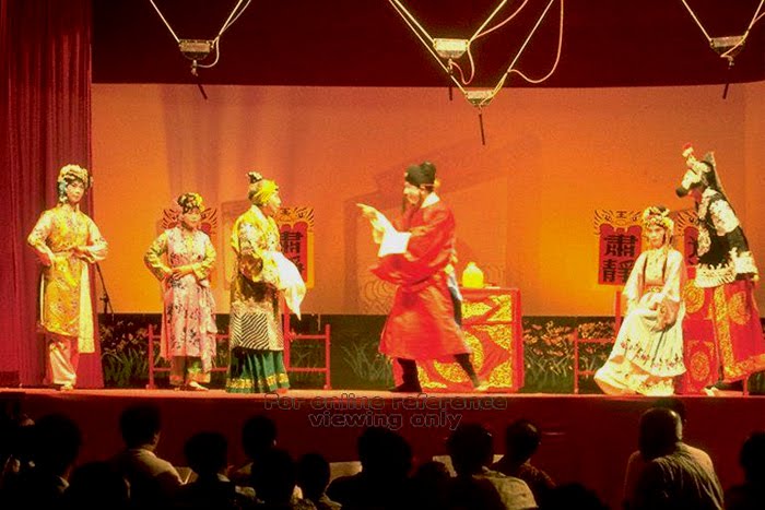 Blog To Express: Ways Done in the Past - Chinese Wayang