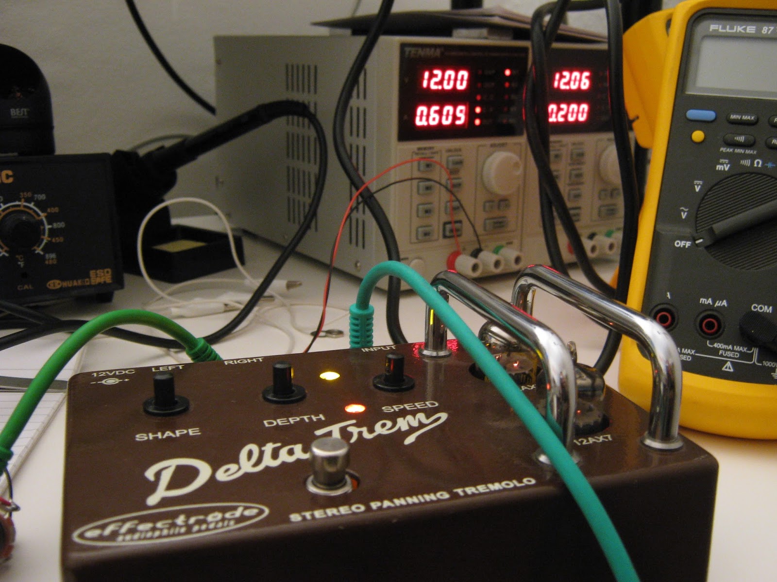 False Electronics: Effectrode Delta-Trem