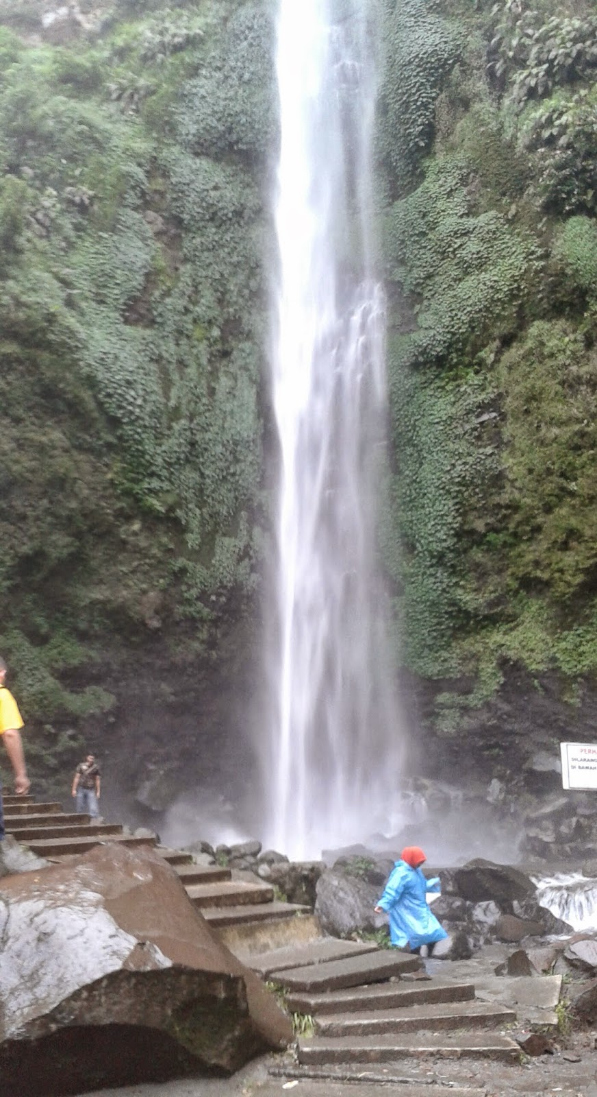 See Through My Eyes: Feel the Athmosphere of Malang Waterfall