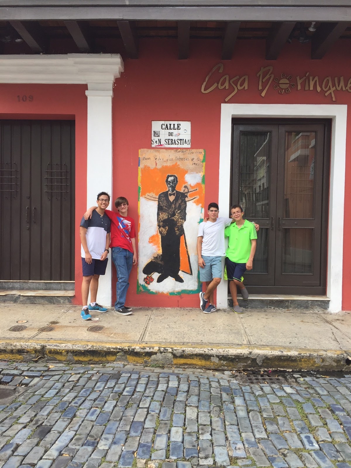 Old San Juan Scavenger Hunt: Albizu y Los Pitirres