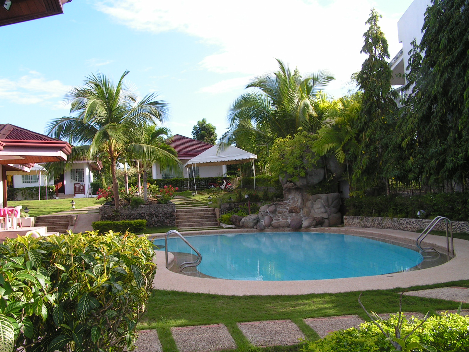 Visit BOHOL: Dauis: Casa Filomena Resort and Restaurant