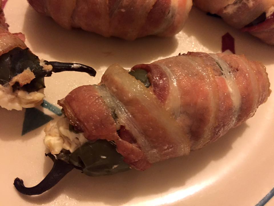 CHILES RELLENOS CON QUESO CREMA Y TOCINO ~ COMIDA DE PETRY