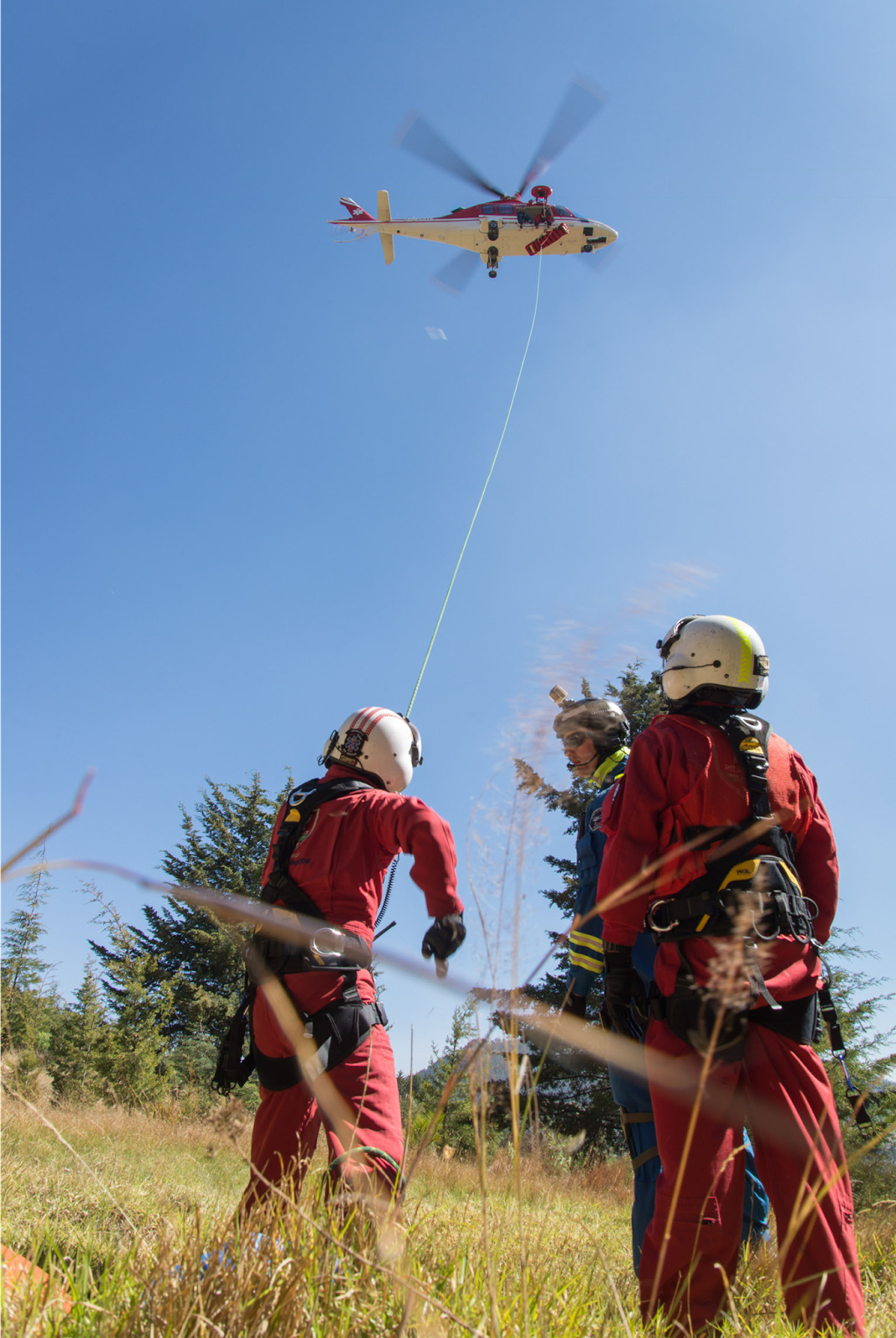 Edoméx en línea: Rescate Aéreo es capacitado en rescate con grúa