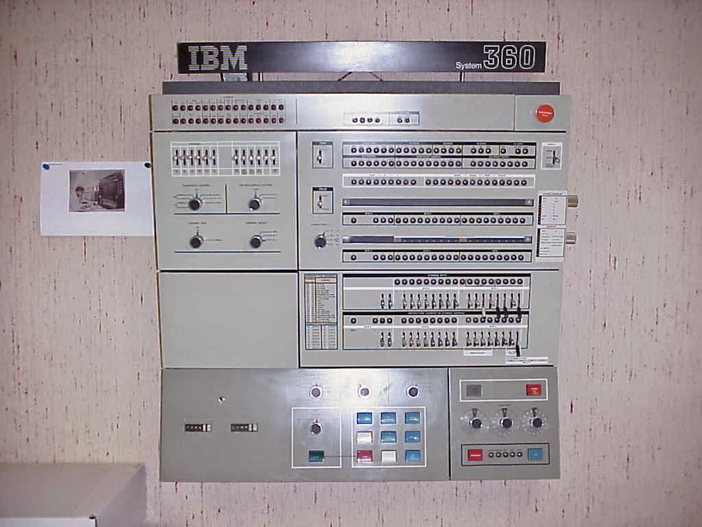 MUSEU MUSICAL: Computadores Antigos: SISTEMAS IBM /360