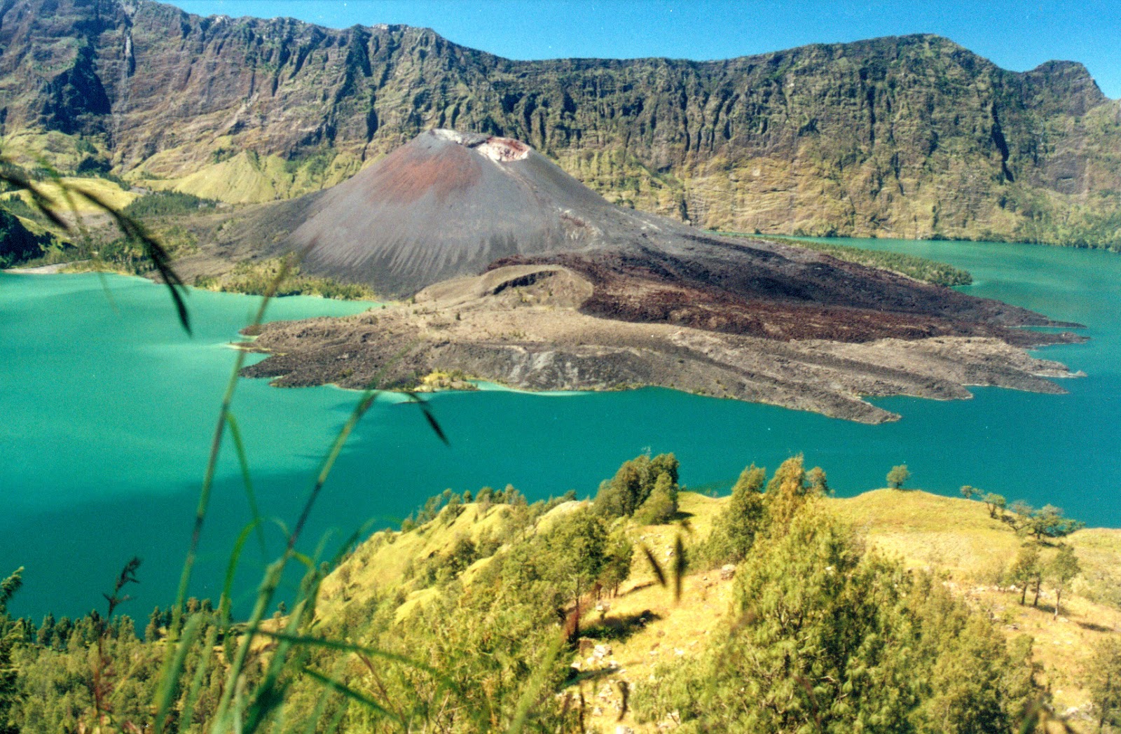 SUMBAWA AMAZING: GREAT ADVENTURE - LOMBOK - SUMBAWA - KOMODO ISLAND
