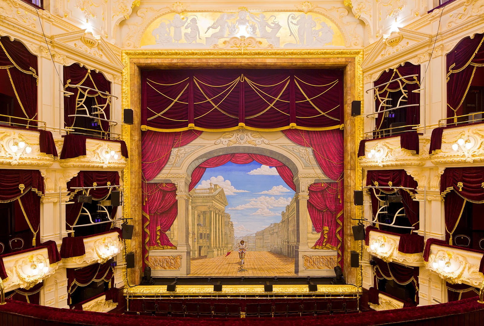 The North East Theatre Guide: Preview: Cinderella at Newcastle Theatre ...