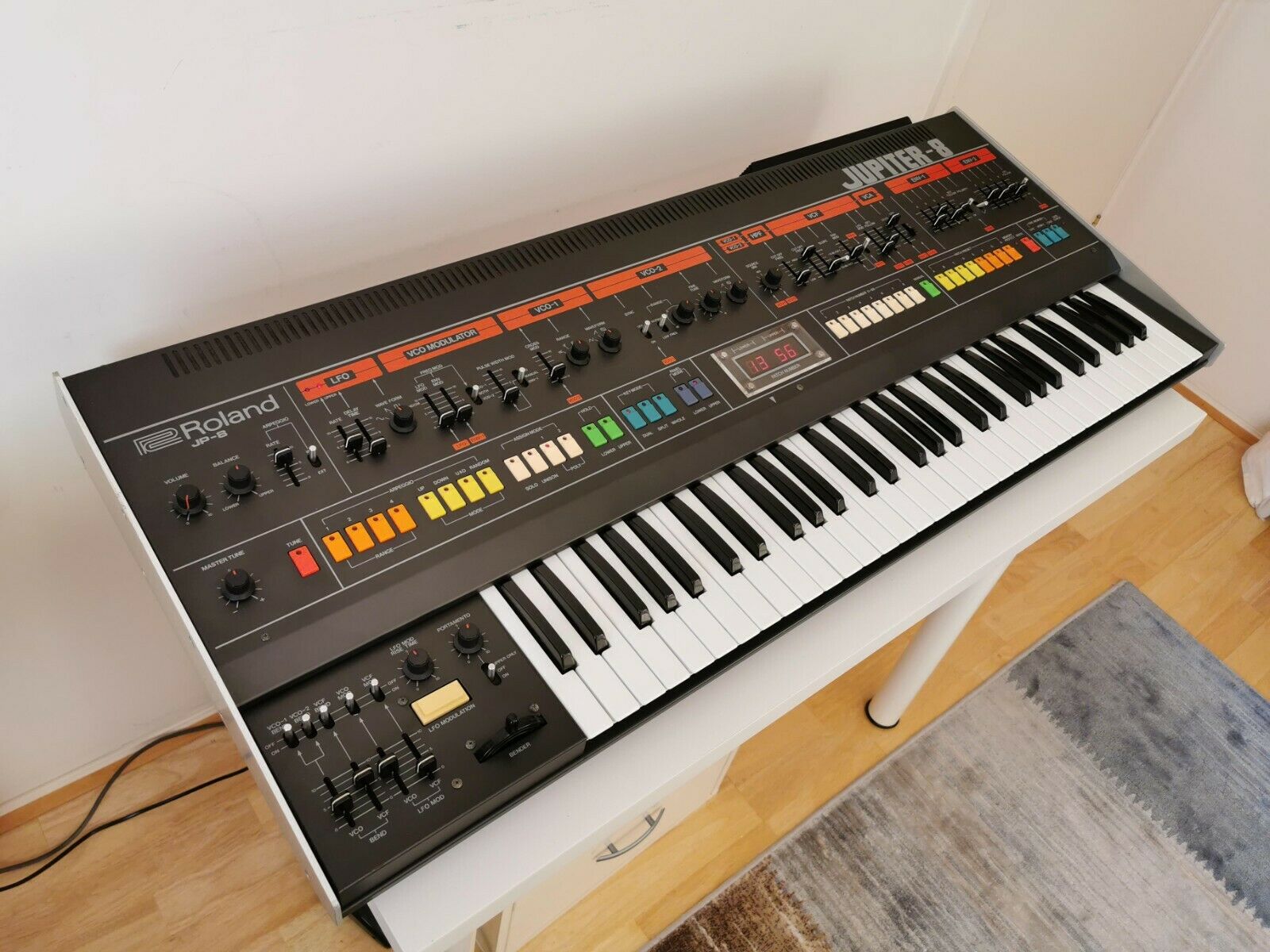 MATRIXSYNTH: Roland Jupiter 8 Synthesizer SN 161629