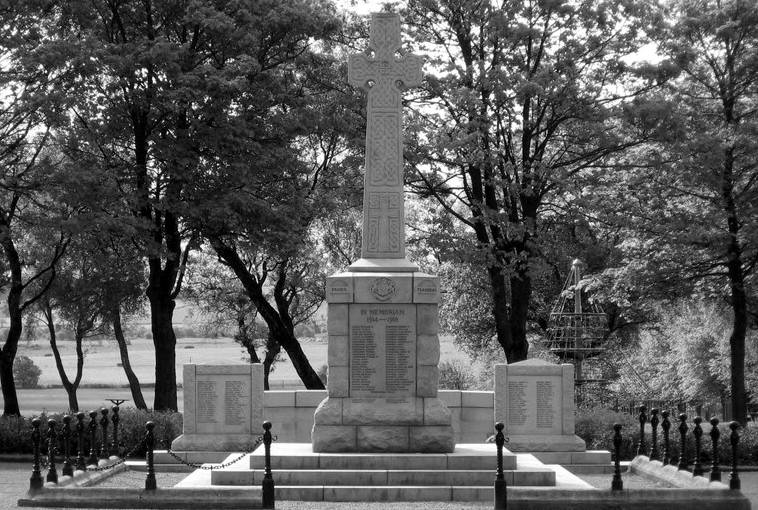 Tour Scotland: Old Photograph War Memorial Barrhead Scotland