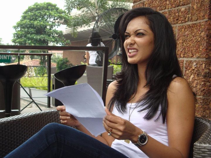 Srilankan Actress Yureni Noshika Hot Photo Collection ~ Top Hollywood ...