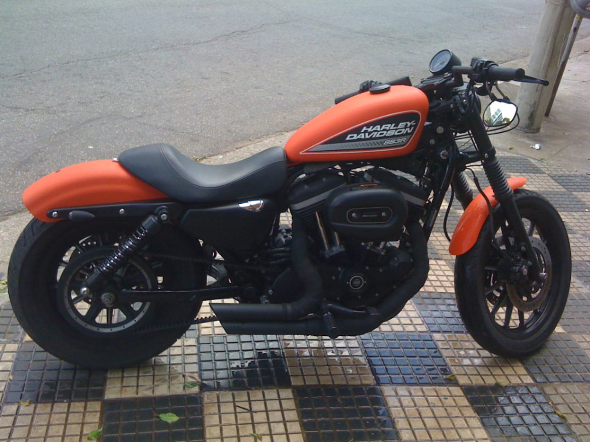 Hellboy Biker: 883R Laranja Fosca