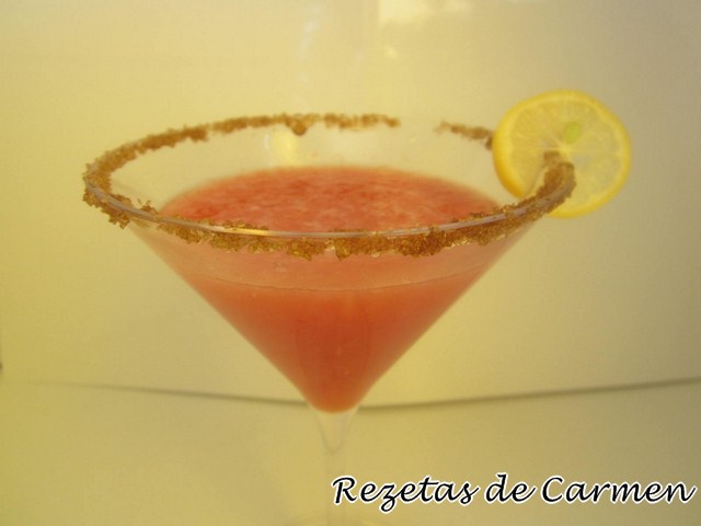 Pomelos rellenos de bizcocho y cocktail de pomelo, limequat y jengibre