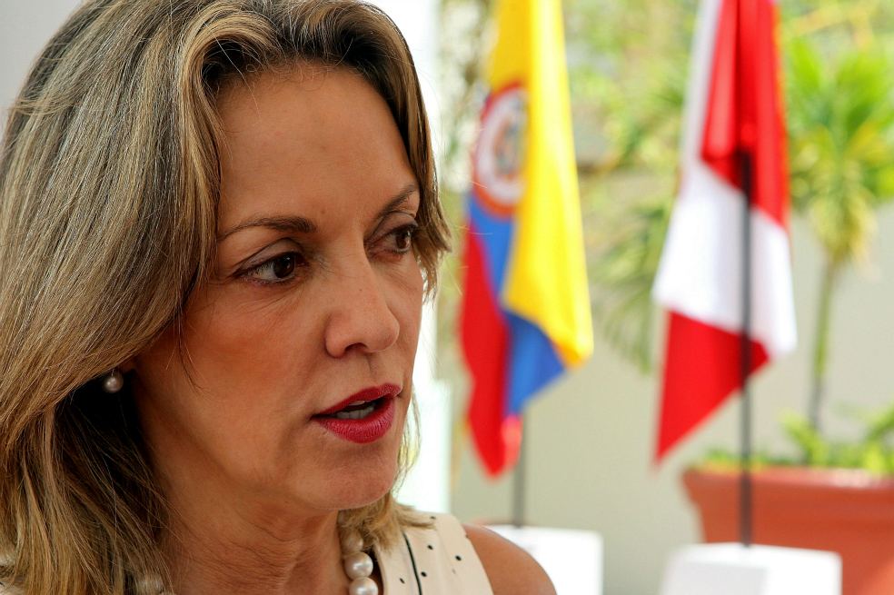 Desarrollo y Defensa: UNASUR, 'Dejo una región en paz': María Emma Mejía