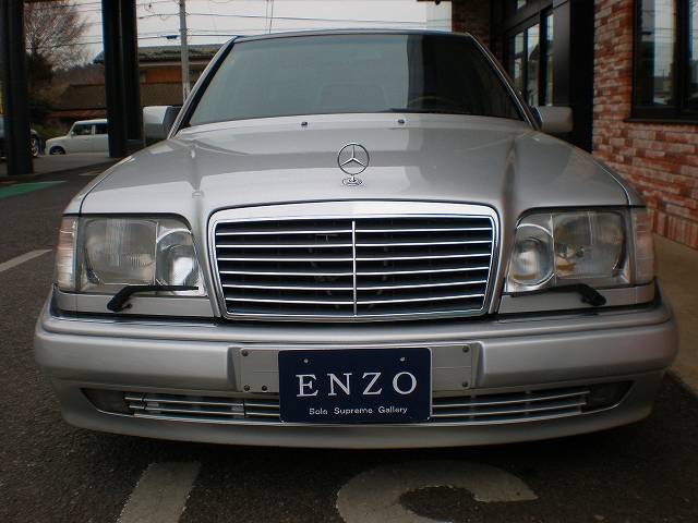 Mercedes-Benz E500 W124 Silver Japan | BENZTUNING