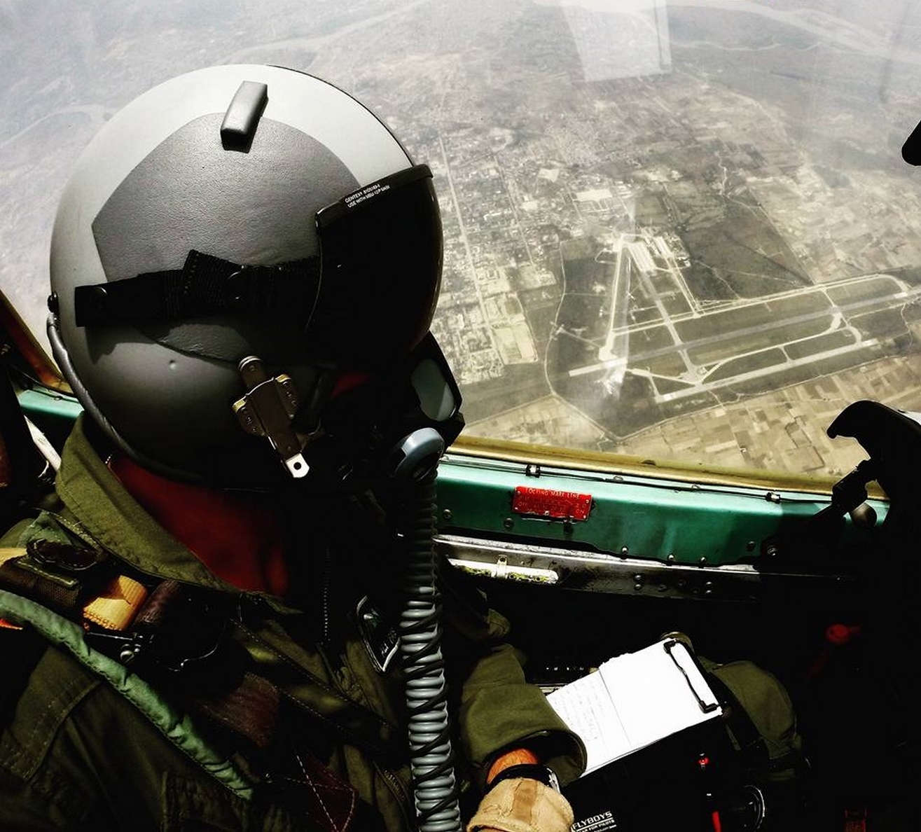 AeroHisto - Aviation History: How Iraq Makes Combat Pilots