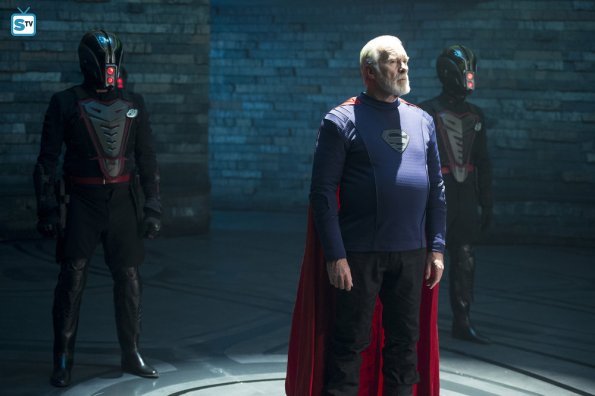 Krypton - Pilot - Review: "Meet Superman's Grandfather"