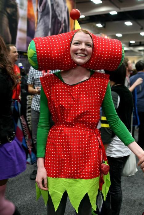 Innova: Cosplay Costumes Dress Up for Comic Con (36 Photos)