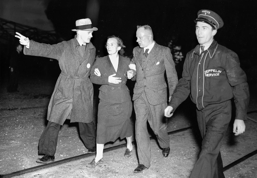 Historic Photos Taken Before, During, and After the Hindenburg Disaster ...