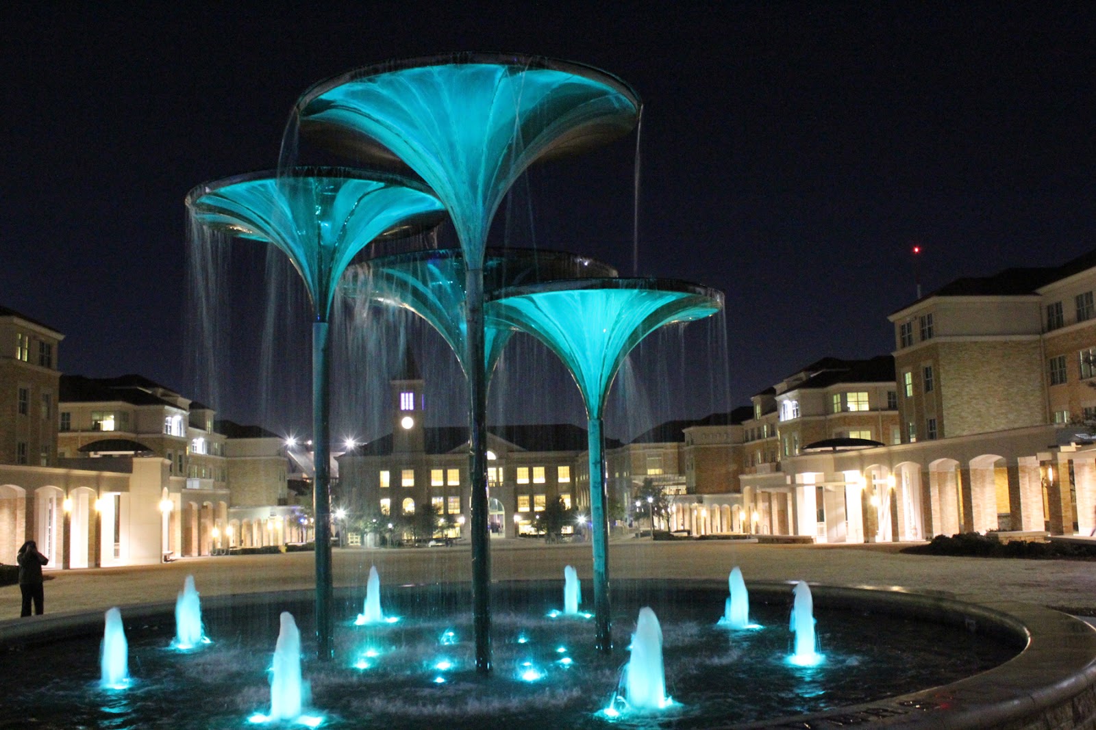 LetsTalkExposure.com: TCU DI Photo Thursdays Spring 2014 The Frog Fountain!
