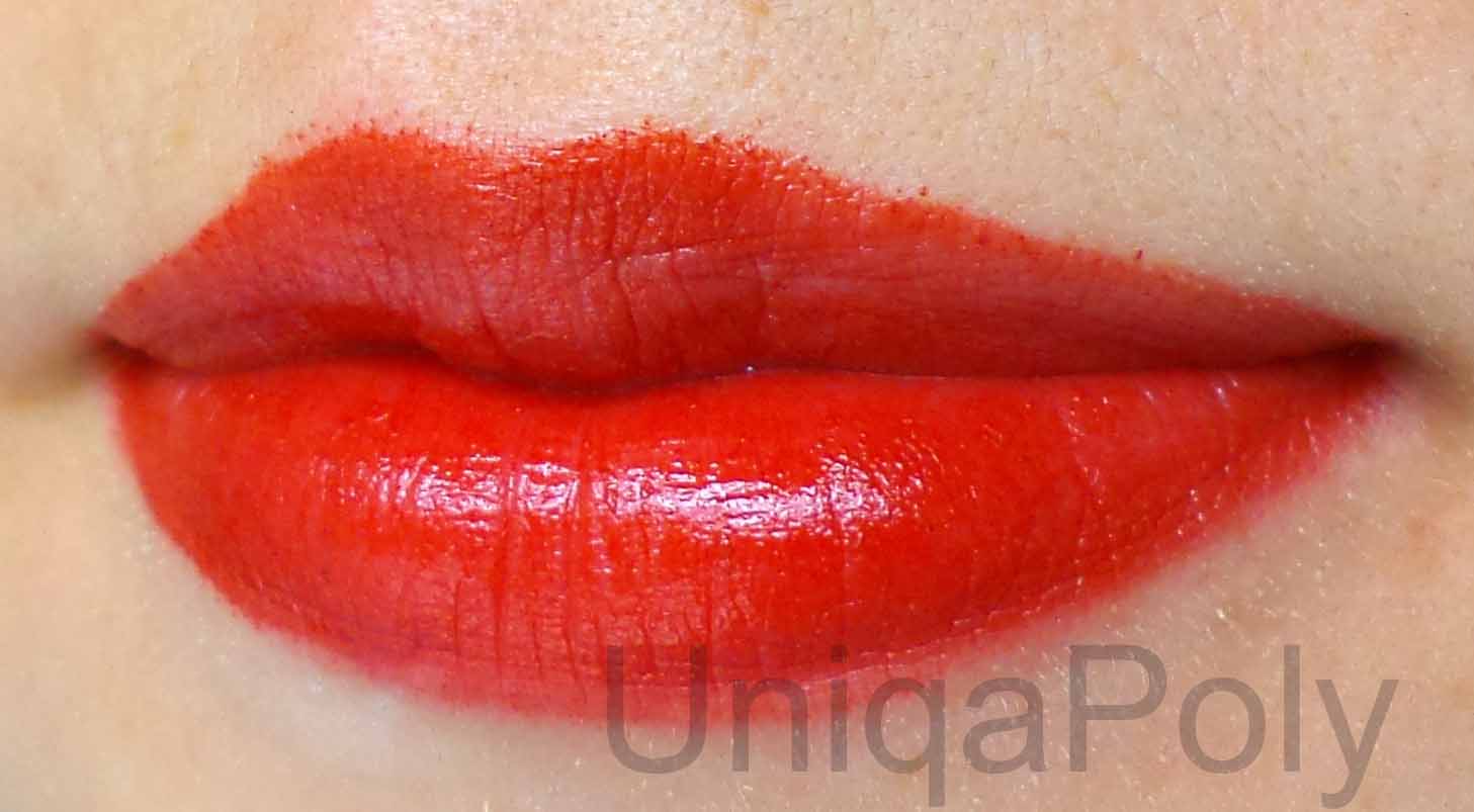 UniqaPoly: Fall Lipsticks: REVLON Colorburst lipsticks - 045 Raspberry, 095 Crimson & 010 Plum :)