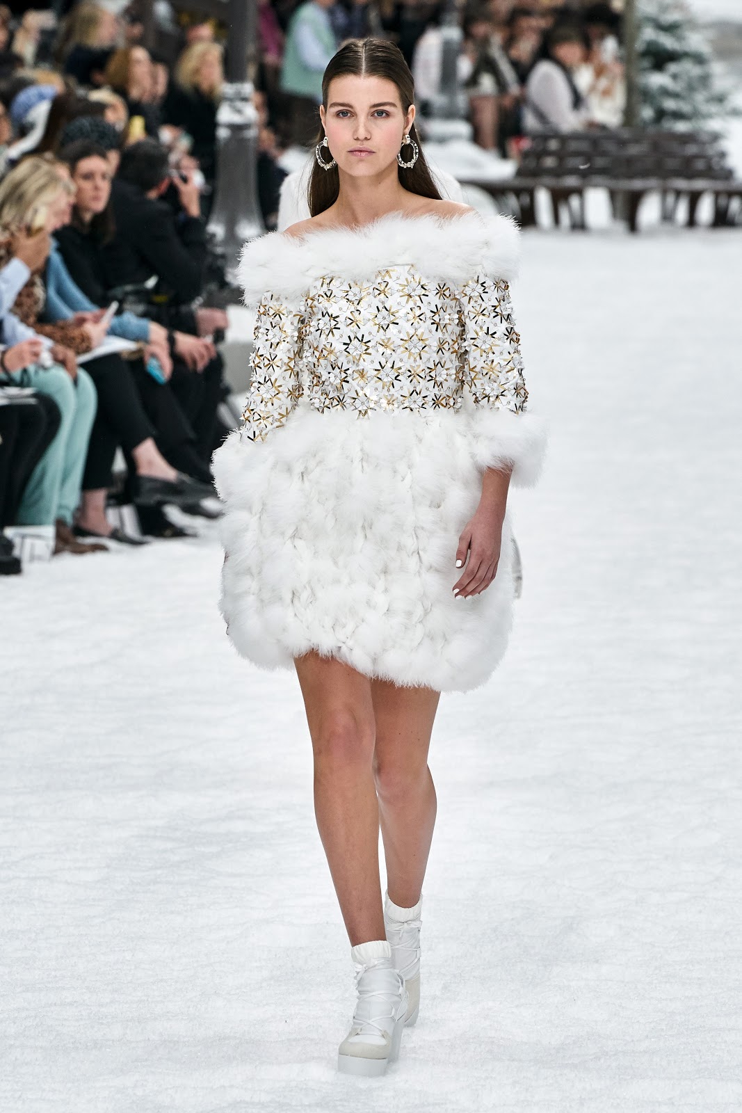 Chanel Fall-Winter 2019/20 Ready-to-Wear of Karl Lagerfeld | Cool Chic ...