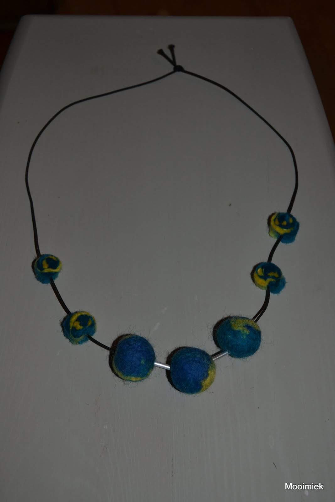 Zelfgemaakt van mij - voor jou: Vilten ketting maken