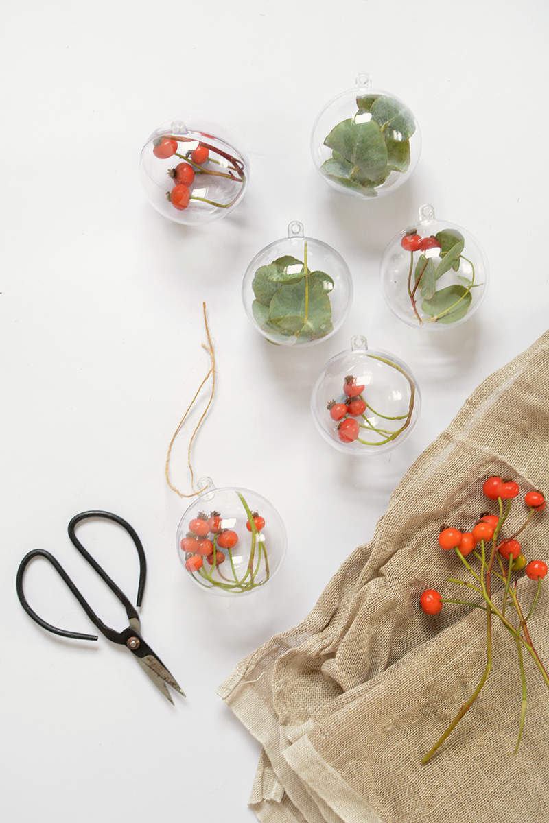 23+ Diy Christmas Decorations Using Baubles, New Ideas