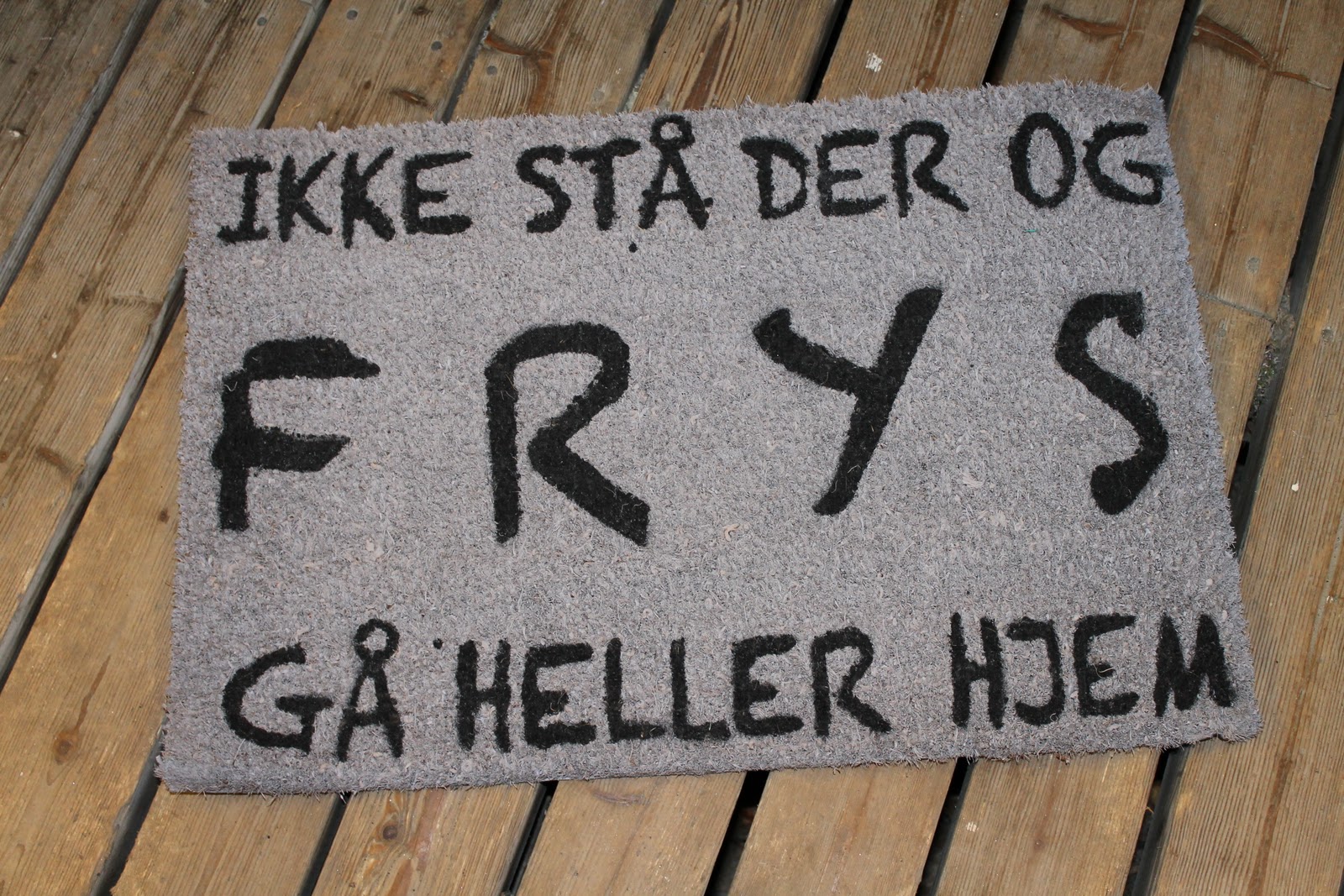 Hvor selger de sånne morsomme dørmatter? | Babyverden Forum