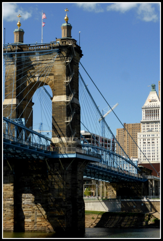 VersaillesDailyPhoto blog: Cincinnati, Indiana et la lune rousse...