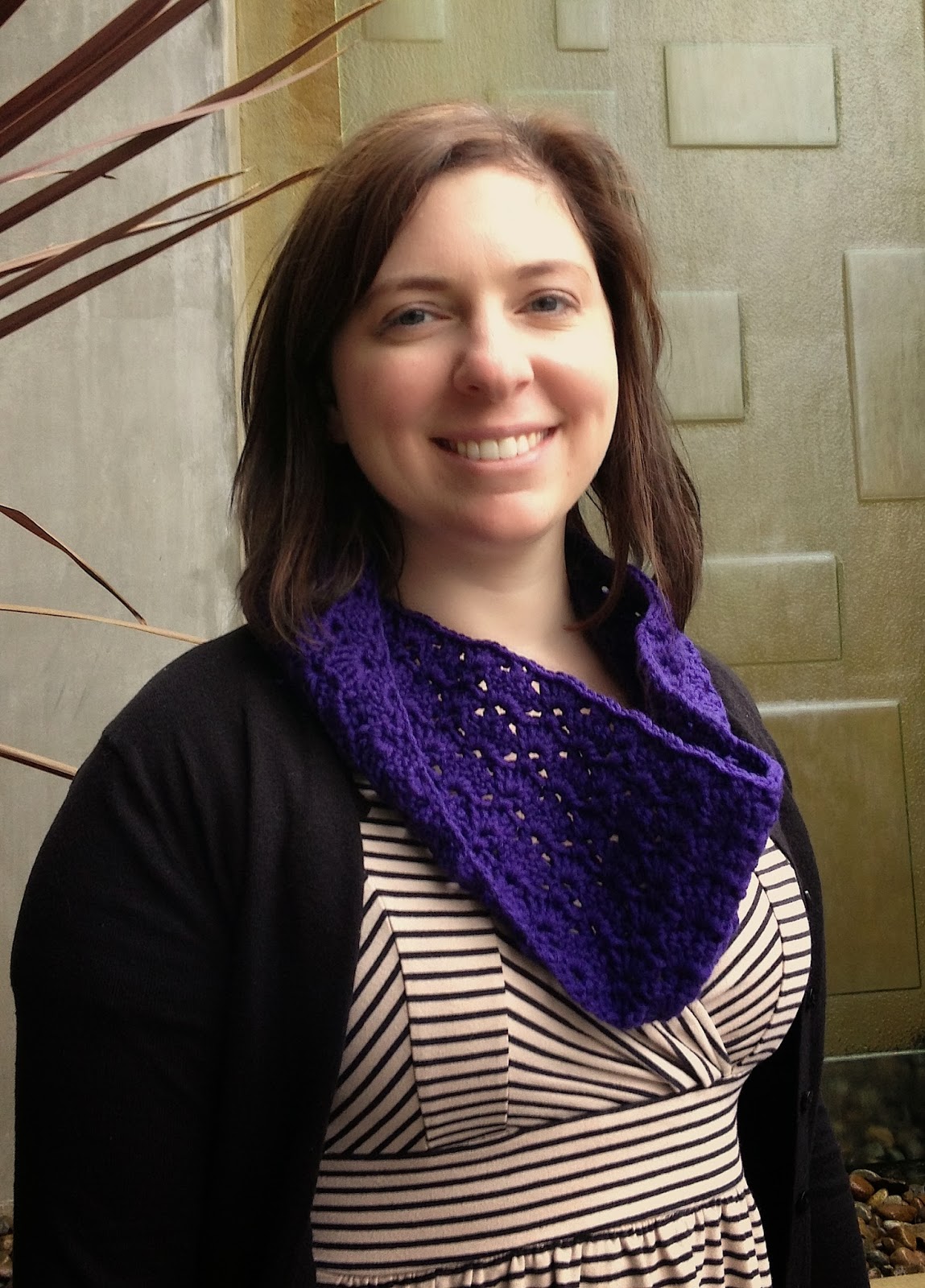 Illuminate Crochet: Bri Leigh Infinity Cowl