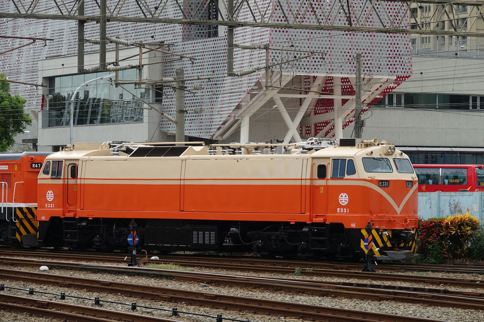 Blair's 鐵道攝影: E331電力機車 / TRA E331 Electric locomotive