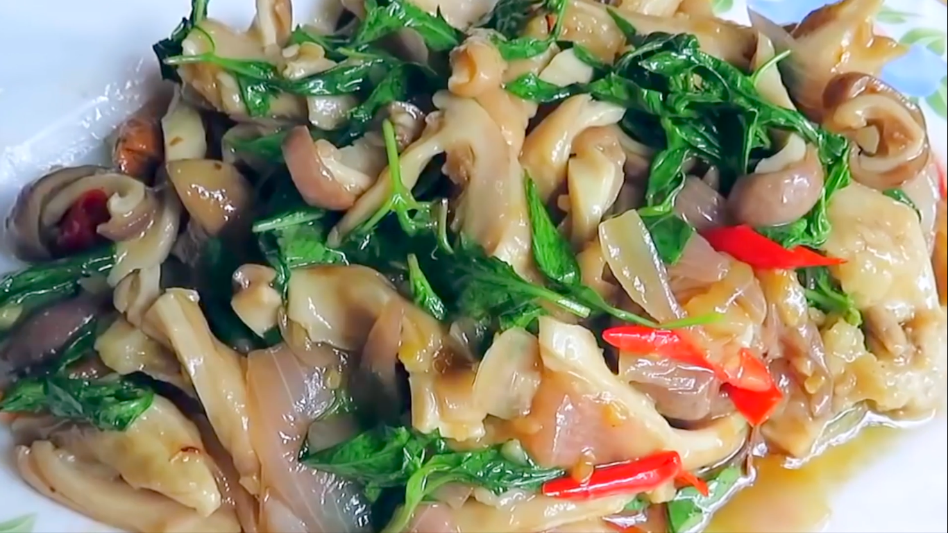 How To Cook Pig's Stomach In Cambodia ឆាក្ដៅពោះជ្រូក Easy Cooking ...