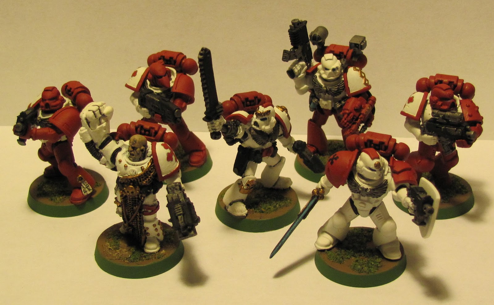 Painting White: 40K - Fire Angels: HQ unit