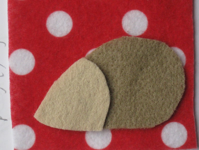 Holloughby: Sewing Tuesday: Hedgehog Spotting kit. Help the Hedgehogs!