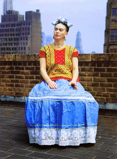 YO EN SALA DE 5: LOS VESTIDOS DE FRIDA
