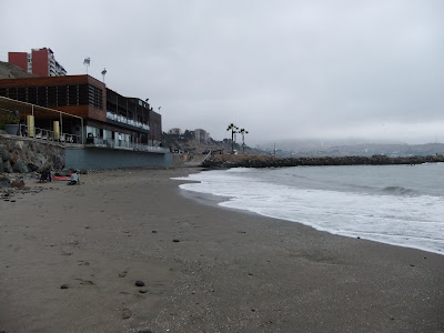 LUGARES TURÍSTICOS EN PERÚ: PLAYA BARRANQUITO (BARRANCO)