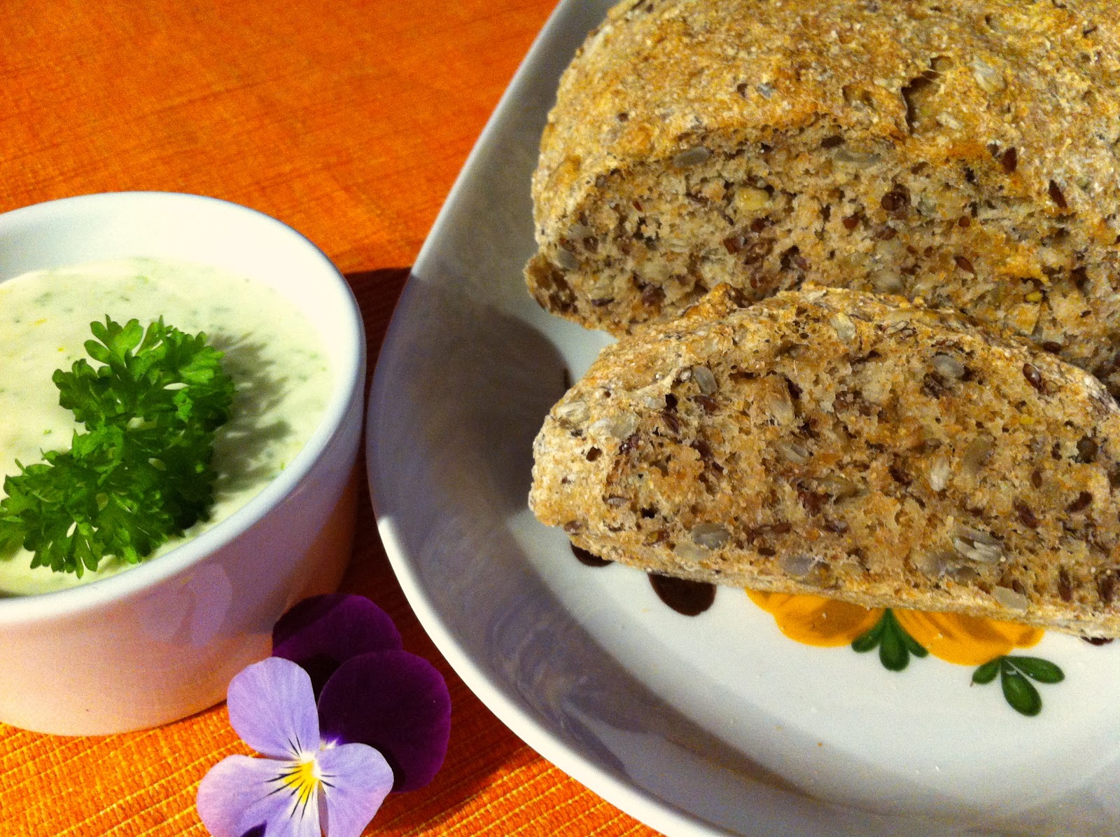 schiller's platzli: Blitzschnelles Brot mit Dip