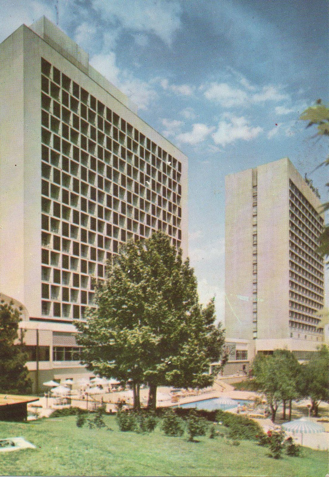 IÉ-IÉ: ROYAL TEHRAN HILTON