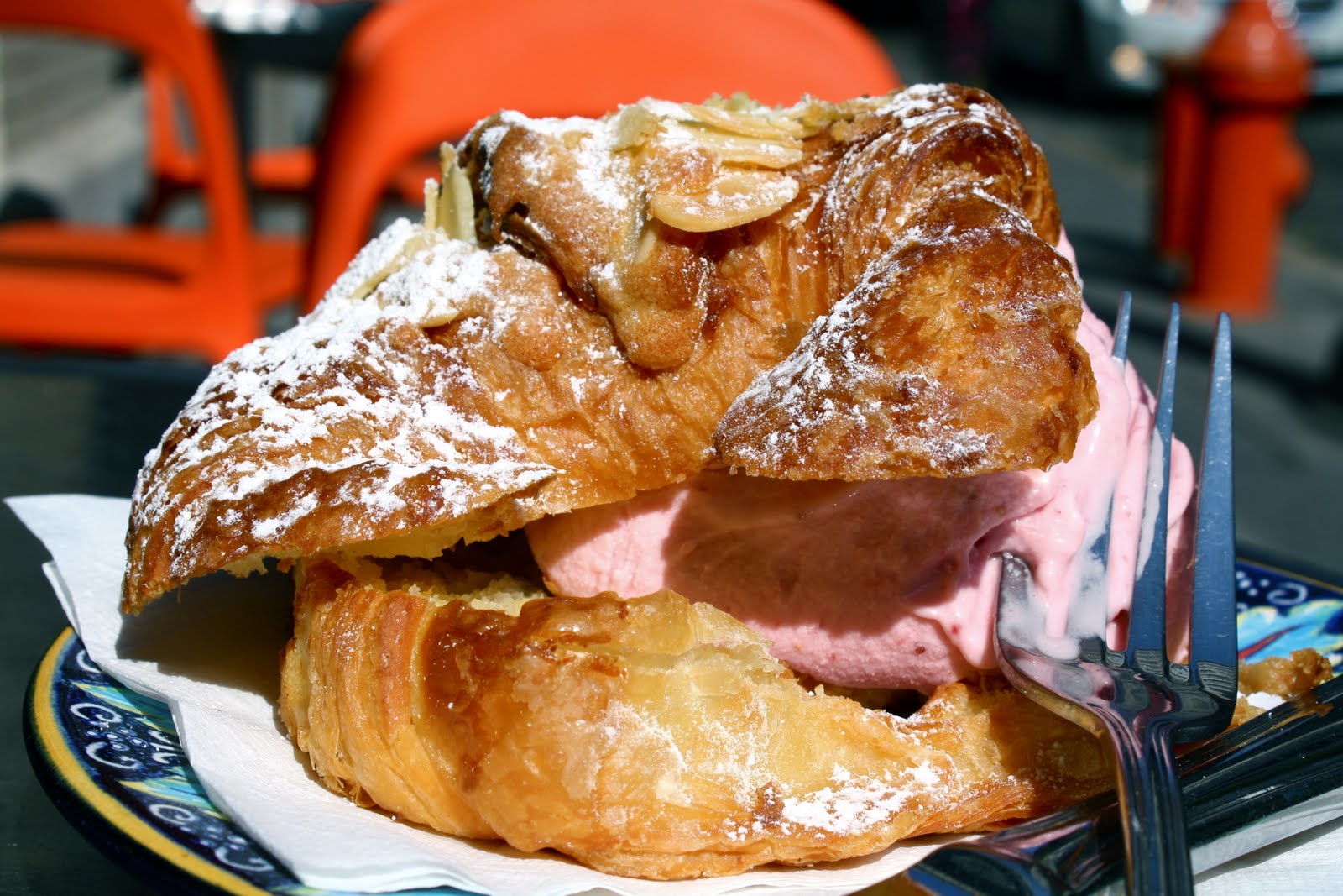 Capogiro Gelato Artisans: Strawberries Con Almond Croissant