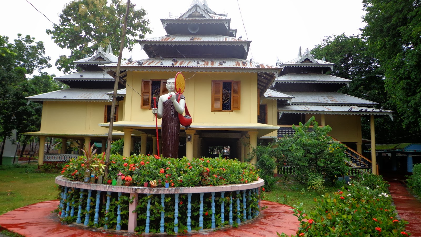 Amar Ami: Changing Rakhaine Adivasi Culture in Bangladesh: A study Of ...