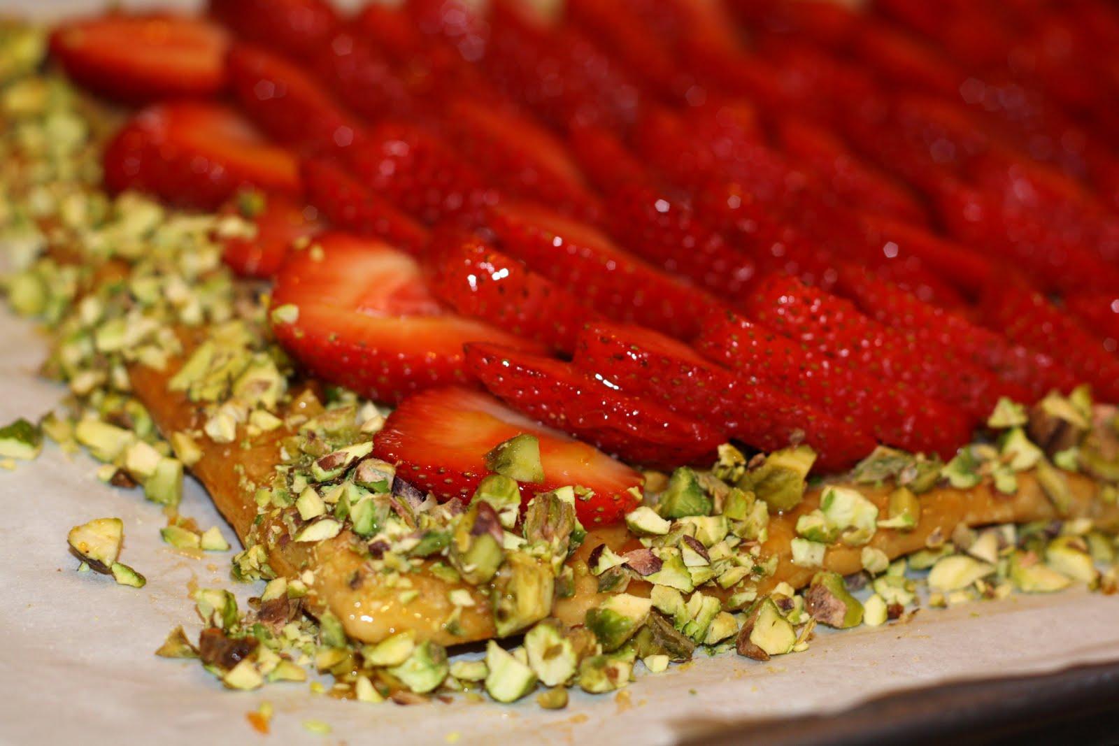 sunday sweets: strawberry-pistachio tart
