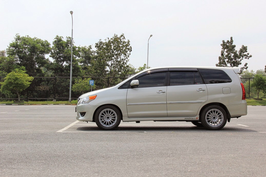 Sewa Mobil Minibus Pekanbaru: Rental Mobil Minibus Pekanbaru