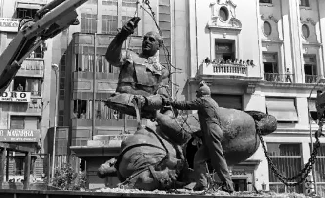 Búscame en el ciclo de la vida: 794. El general Franco en los infiernos