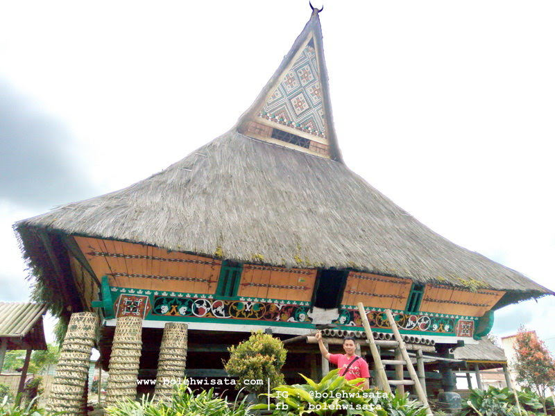 Rumah Adat Belang Ayo, berumur 160 tahun di Desa Lingga, Berastagi ...
