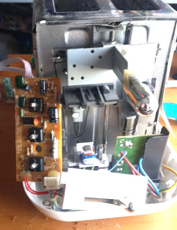 eSalvage: Toaster Kenwood TTP102